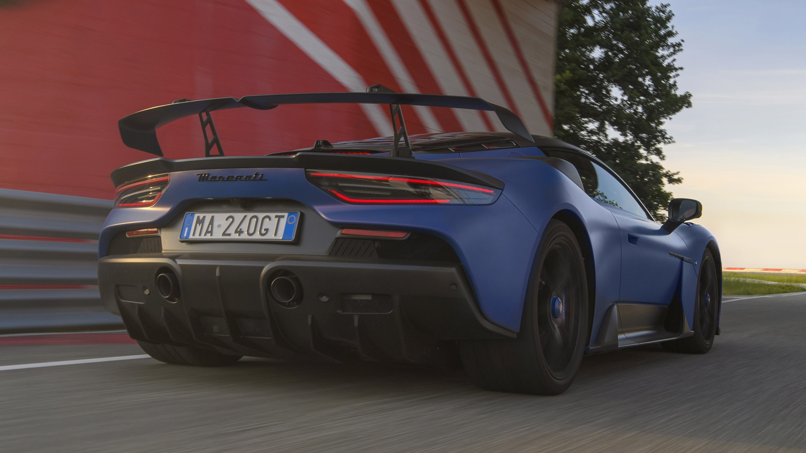 The Maserati GT2 Stradale is a (slightly) lighter MC20 dressed for track days | Top Gear